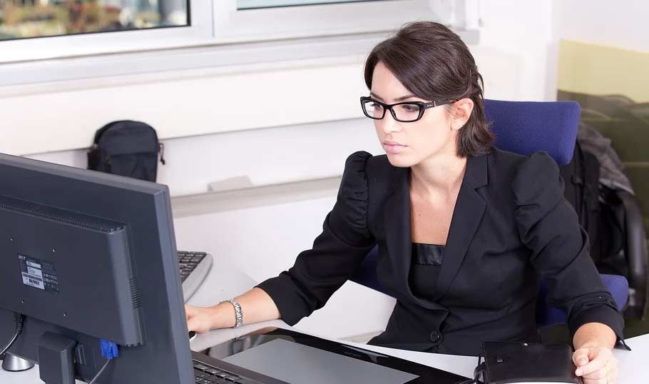 The 7 Most Essential Customer Service Skills for Receptionists